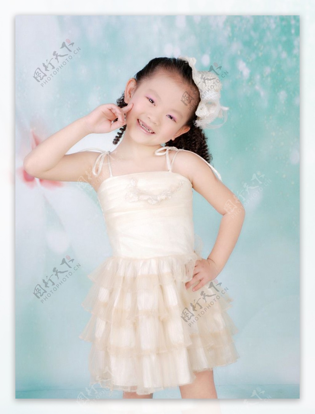 小女孩图片素材-编号18157592-图行天下