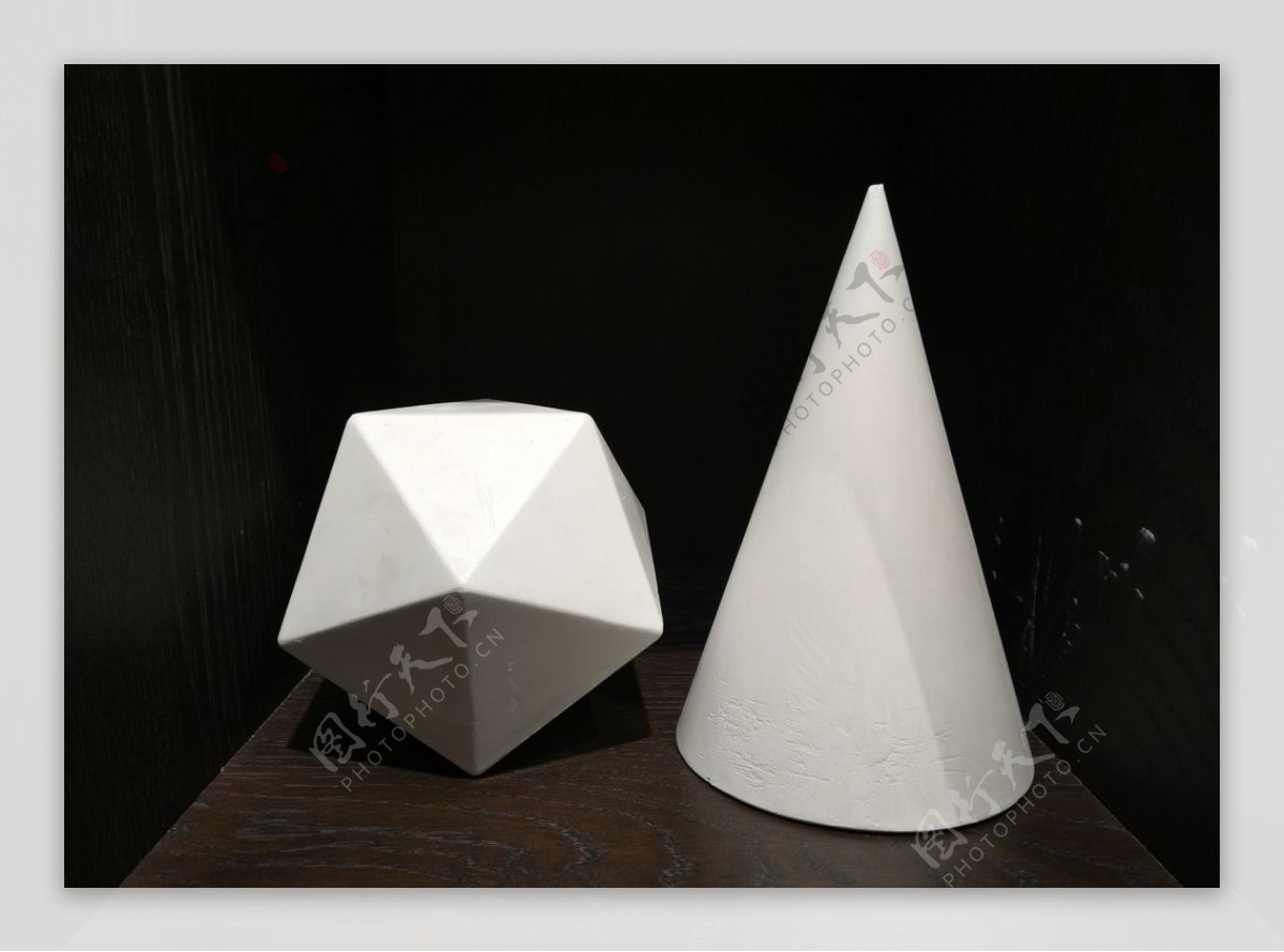 锥体图片素材-编号39014302-图行天下